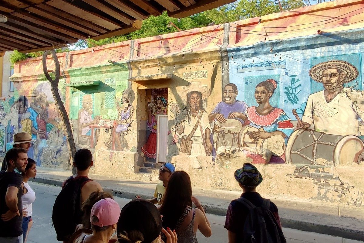 Free Walking Tour al Centro Histórico Santa Marta Descubre y Explora